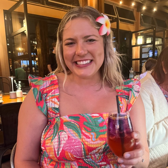 Kenzie's Closet (@kenziestark95) | Poshmark